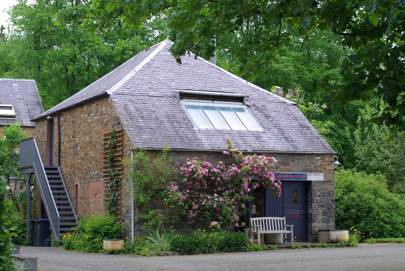 Lindean Mill Glass - Beautiful hand-blown glass in the Scottish Borders, UK